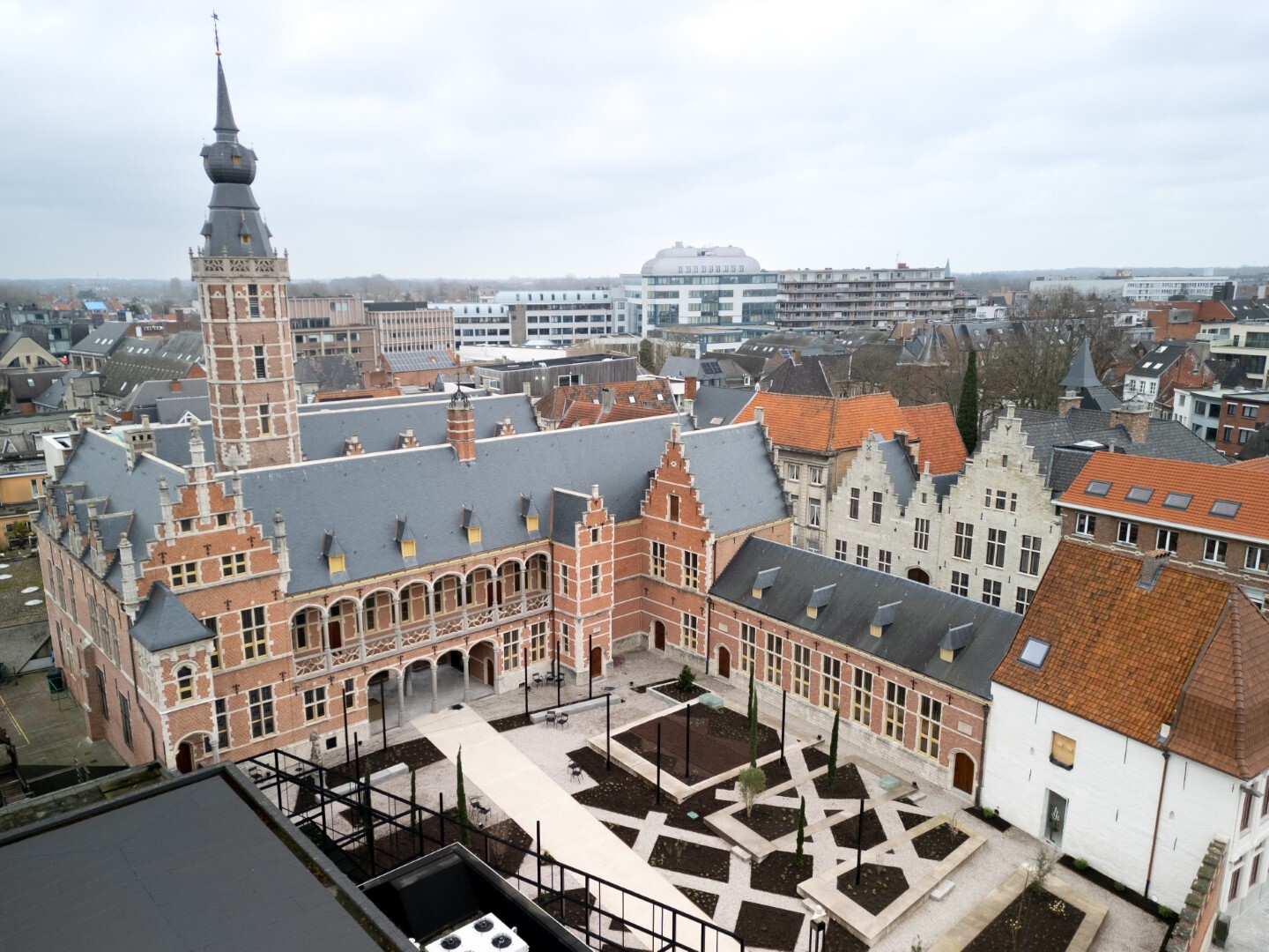 Museumtuinen en beiaard - Museum Hof van Busleyden | Museum in Mechelen